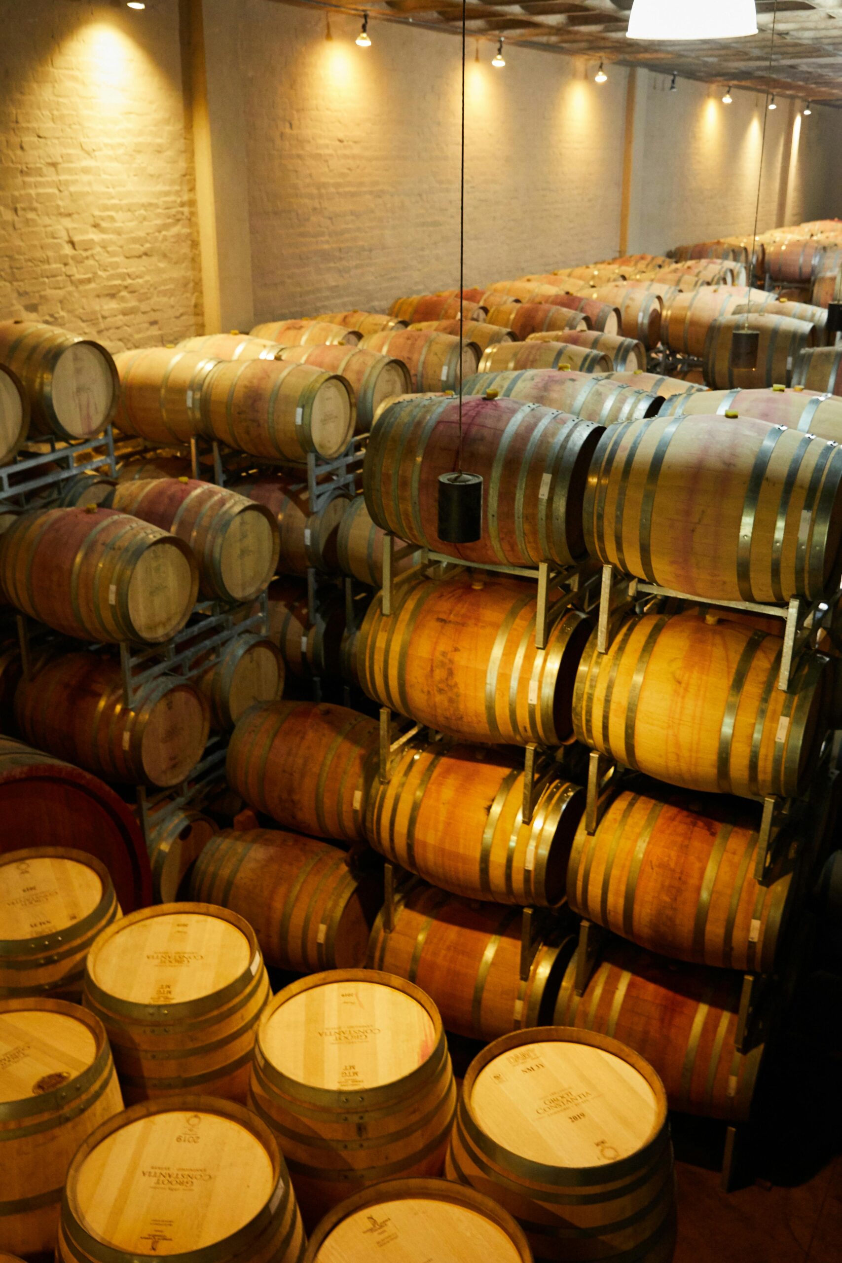The Impact of Oak Barrels on Bourbon: How Aging in Oak Creates a ...